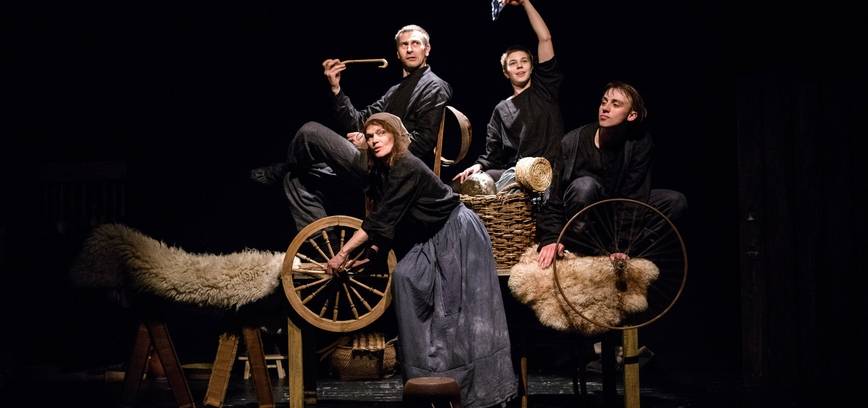 Jaunimo teatro gastrolės Alytuje: Robinzonas Kruzas pagal Simoną Daukantą